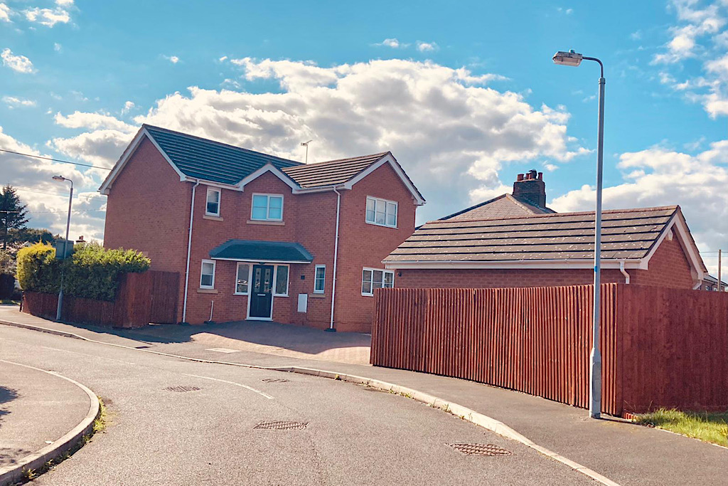 4 bedroom detached house for sale in Meadowview Court, Deeside, CH5 3LX