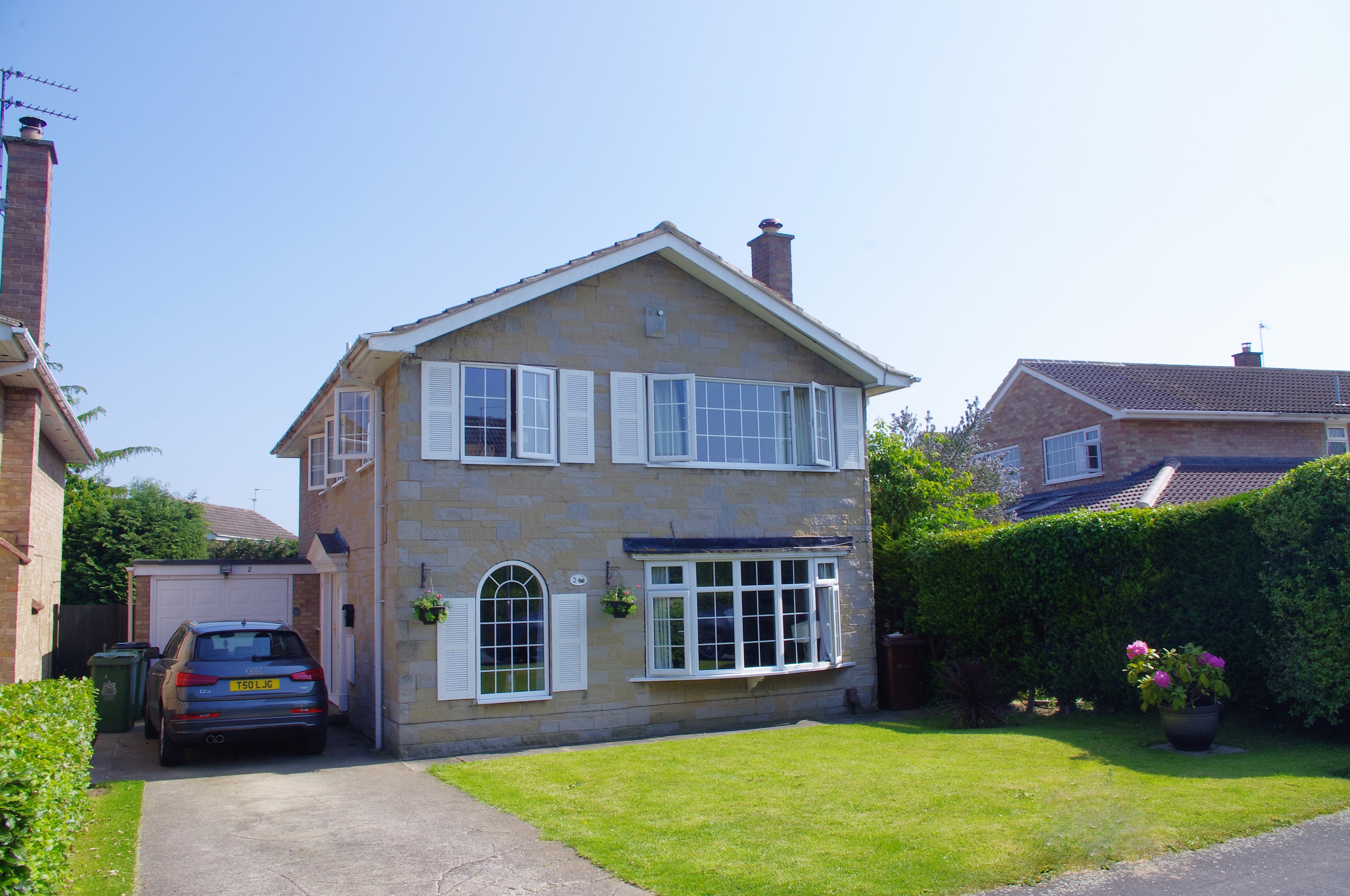 4 bedroom detached house for sale in Beech Spinney, Wetherby, LS22 7XP