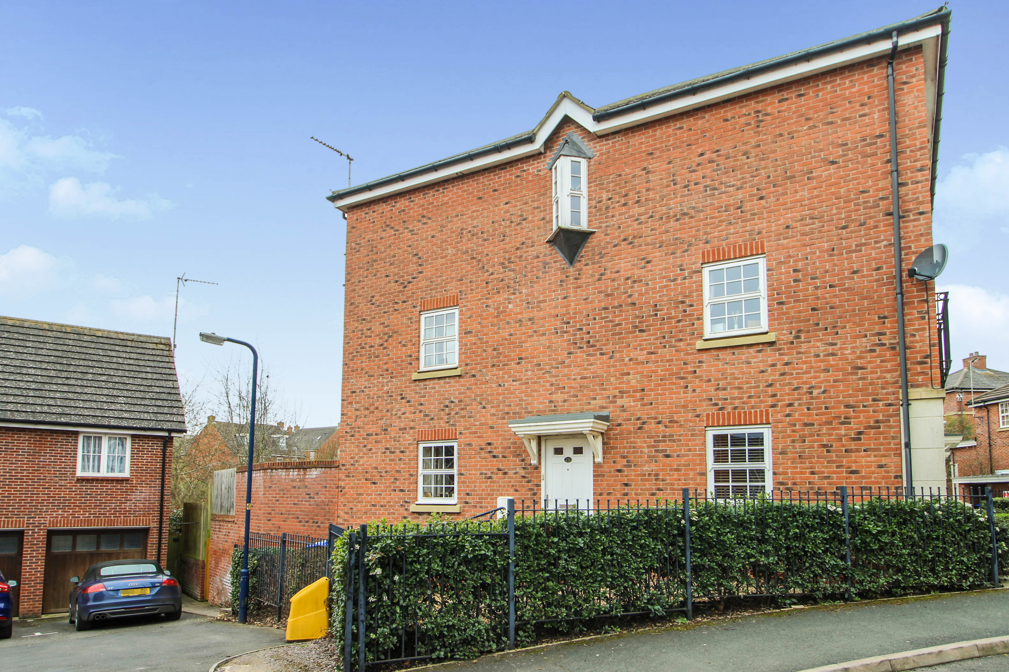 4 bedroom end of terrace house for sale in Hardwick Hall Way ...