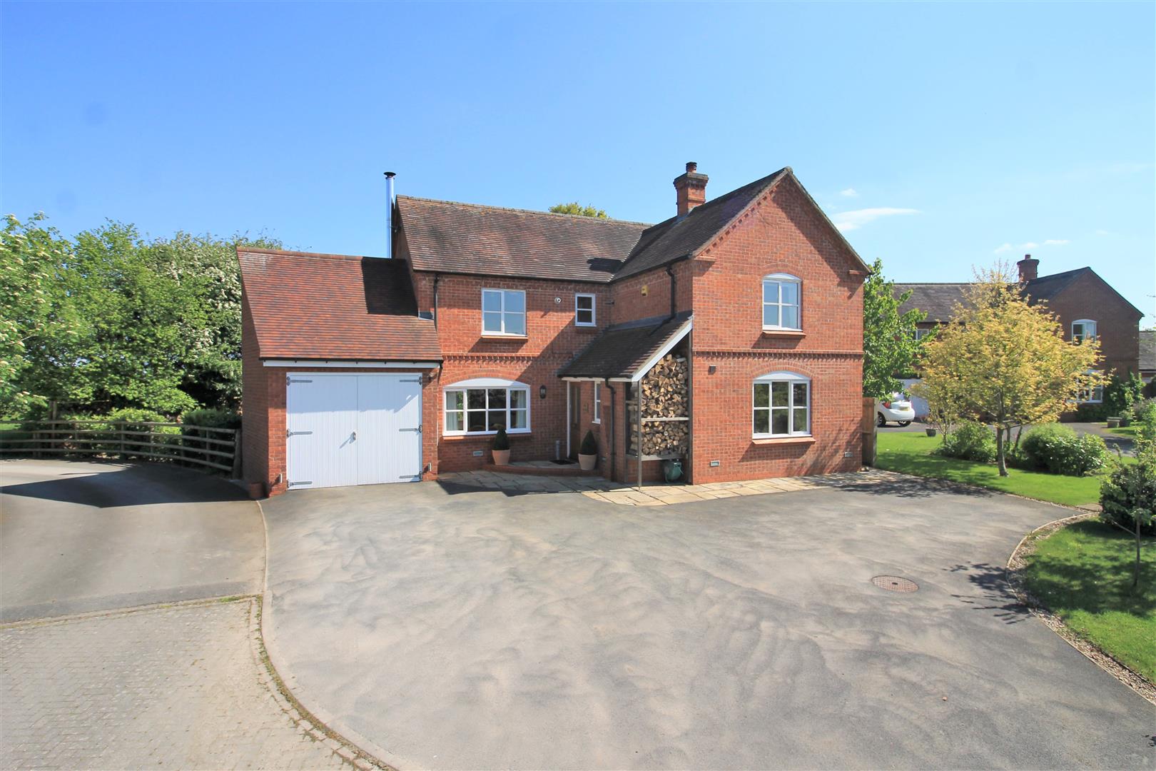 5 bedroom detached house for sale in Court Meadow, Pembridge ...