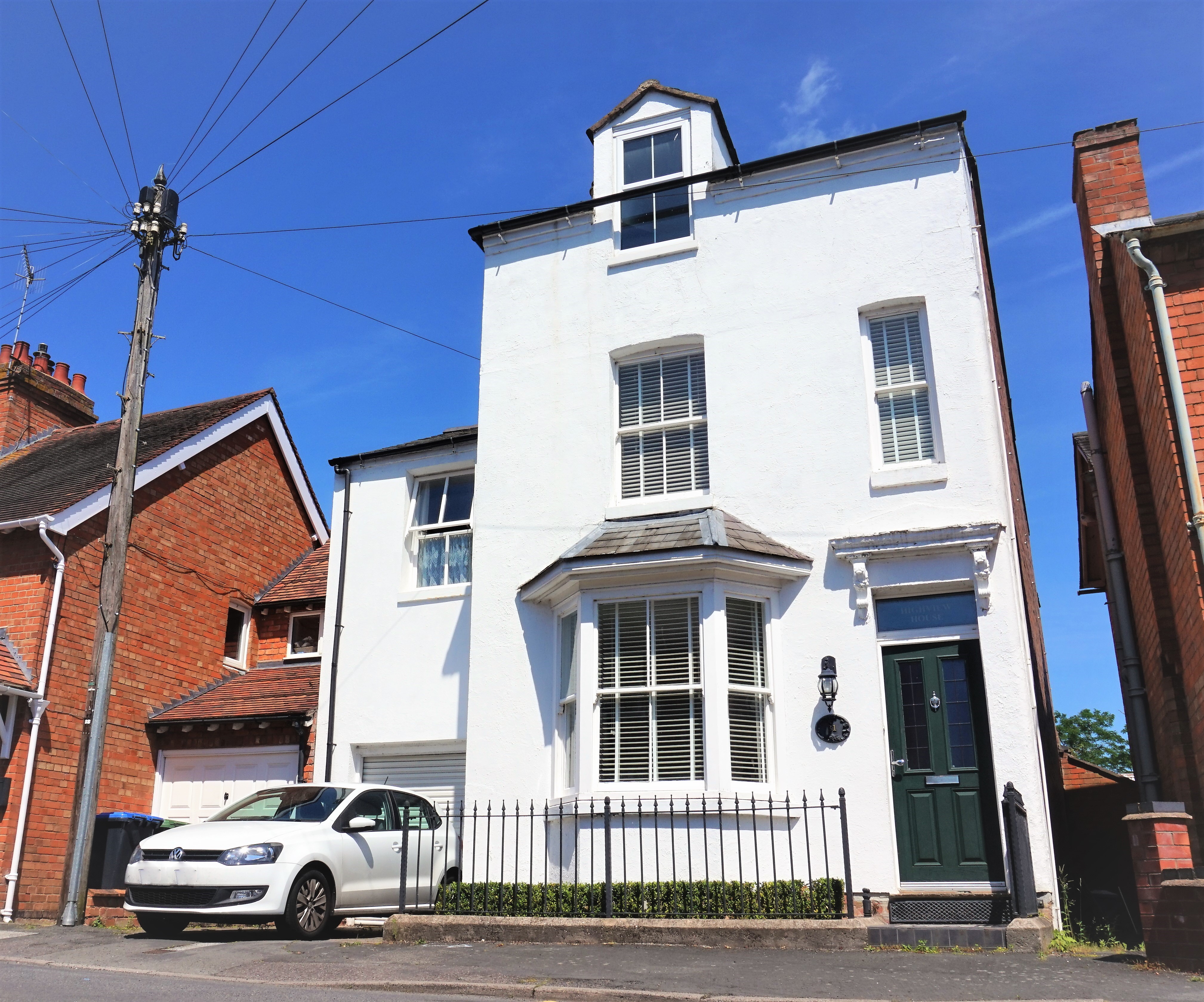 4 bedroom detached house for sale in New Street, Tiddington, CV37 7DA
