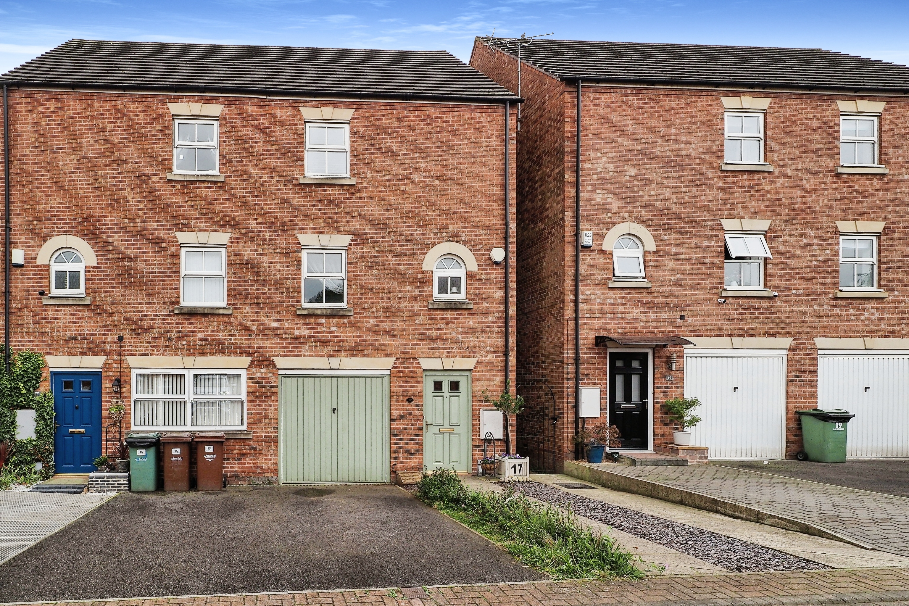 3 bedroom town house for sale in Marsden Mews, Hemsworth, WF9 4SY