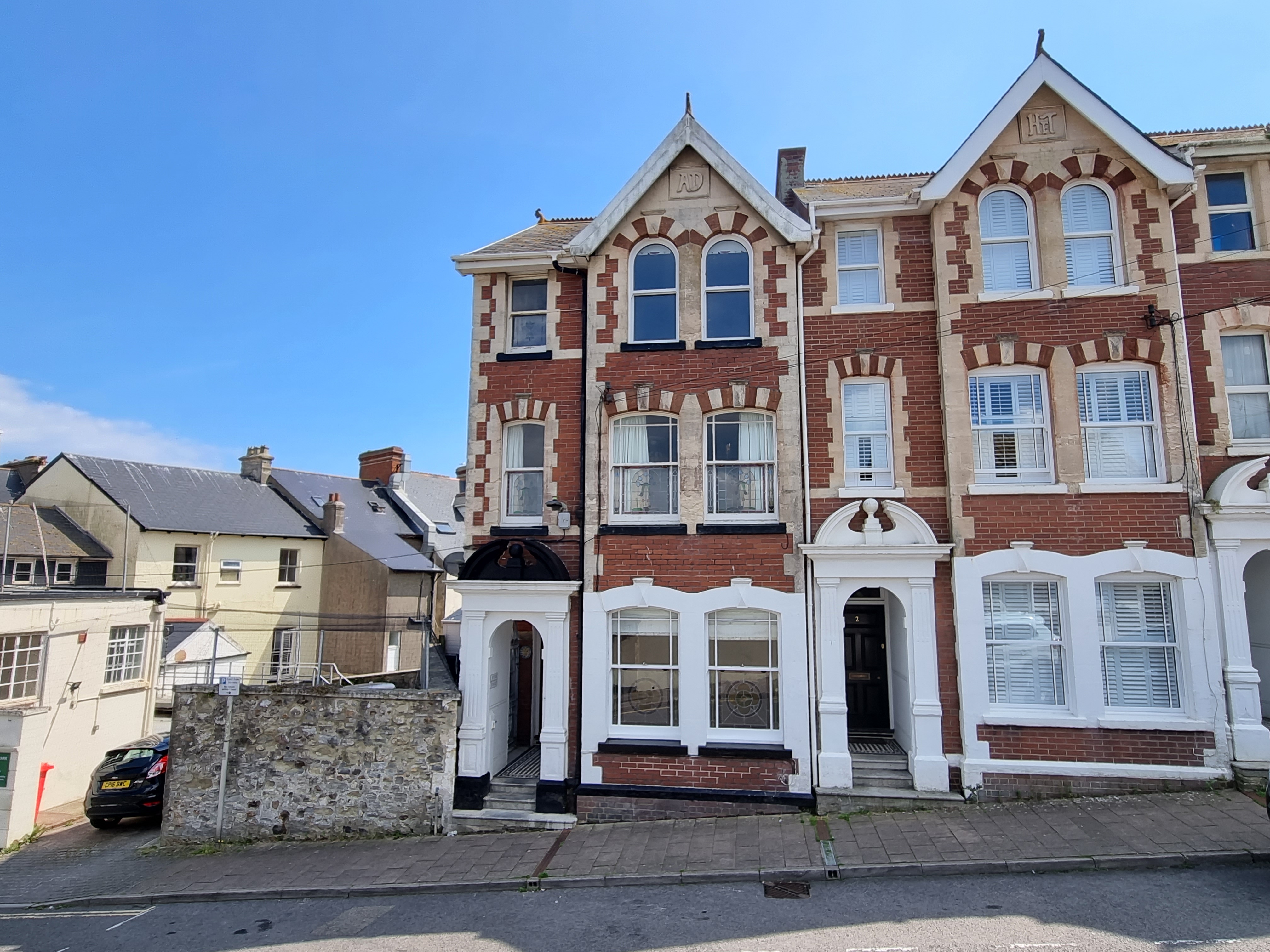 6 bedroom end of terrace house for sale in Eyrecourt Road, Seaton, EX12 2QX