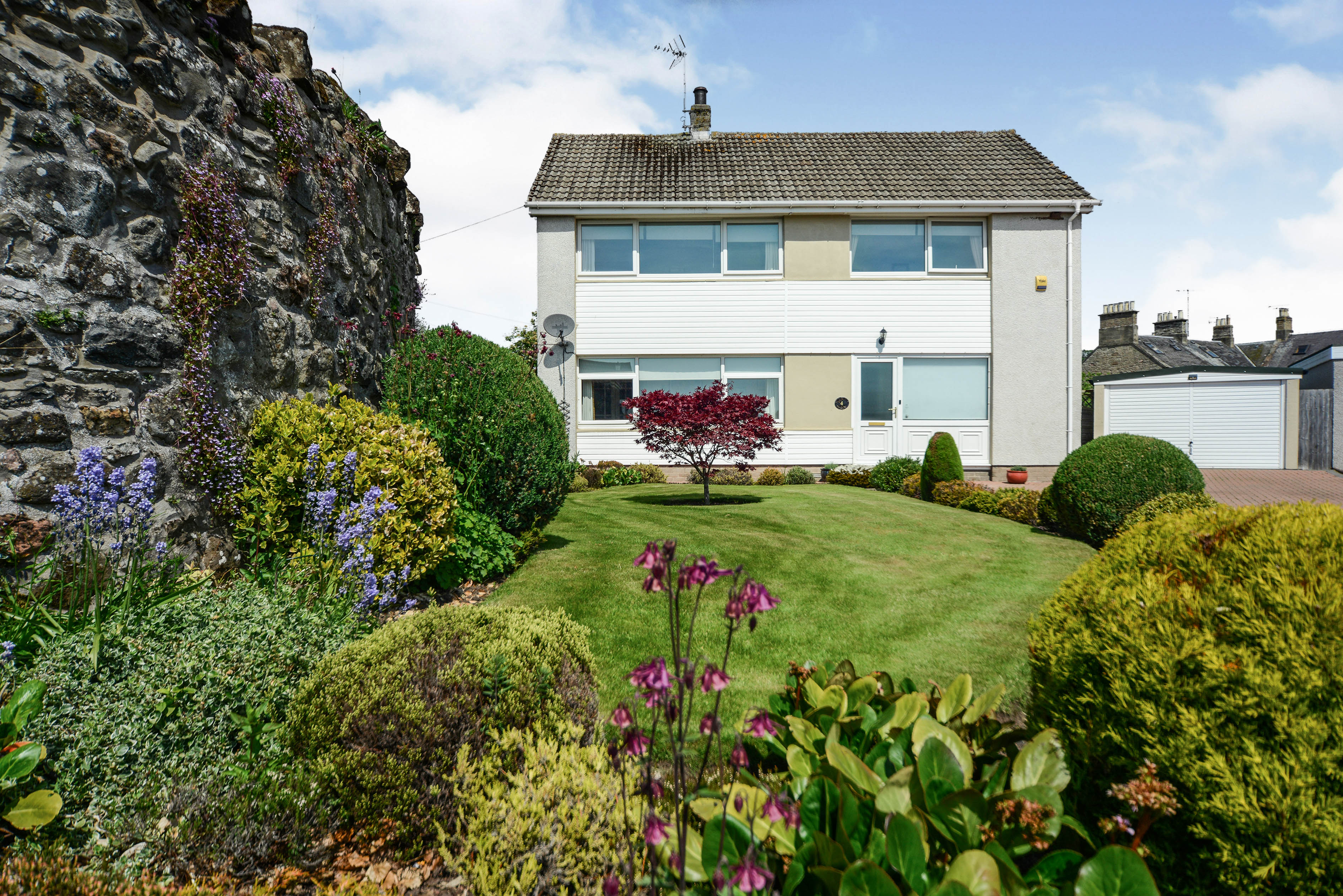 4 bedroom detached house for sale in Murray Crescent, Duns, TD11 3DQ