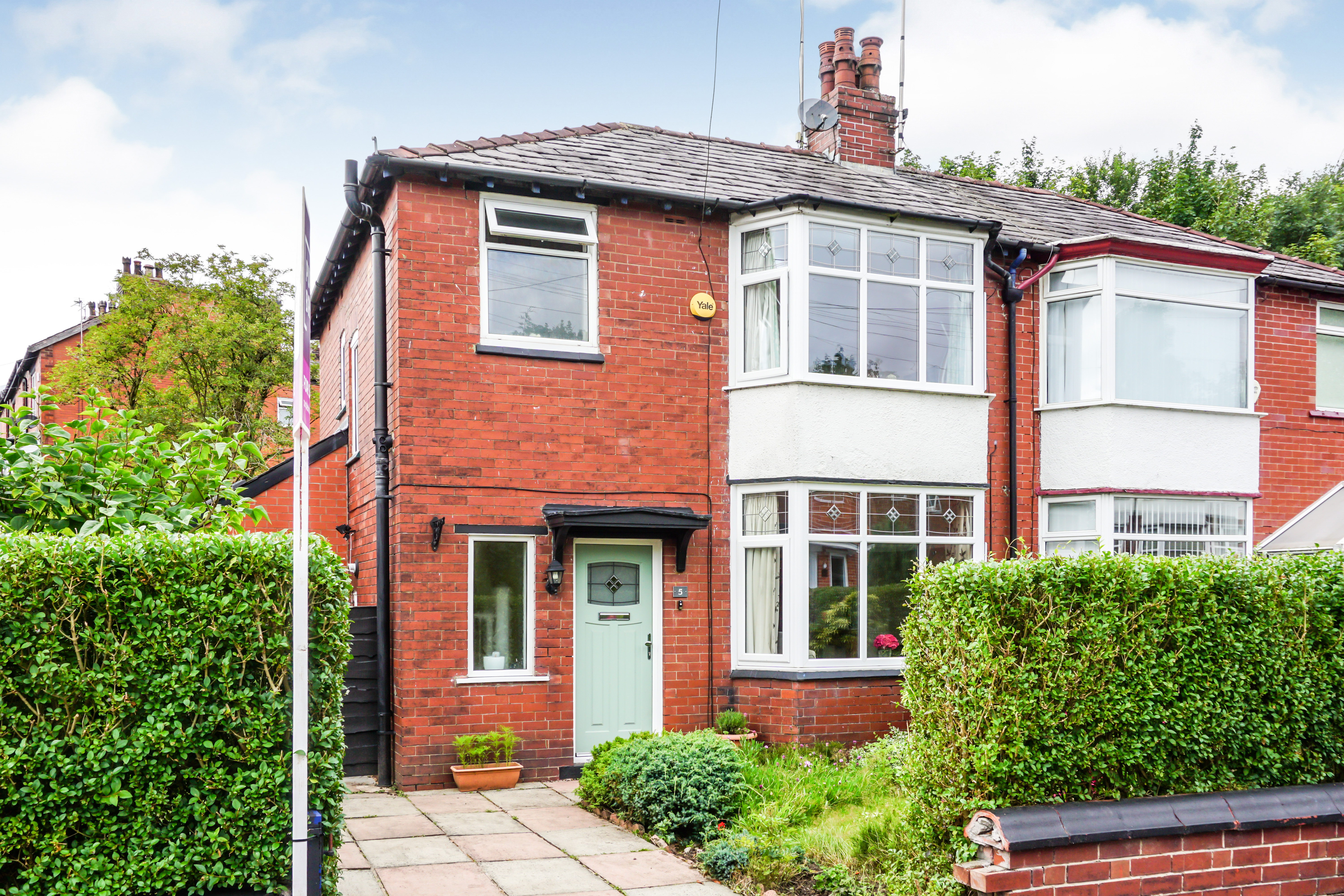 3 bedroom semi-detached house for sale in Park Avenue, Manchester, M25 1EW