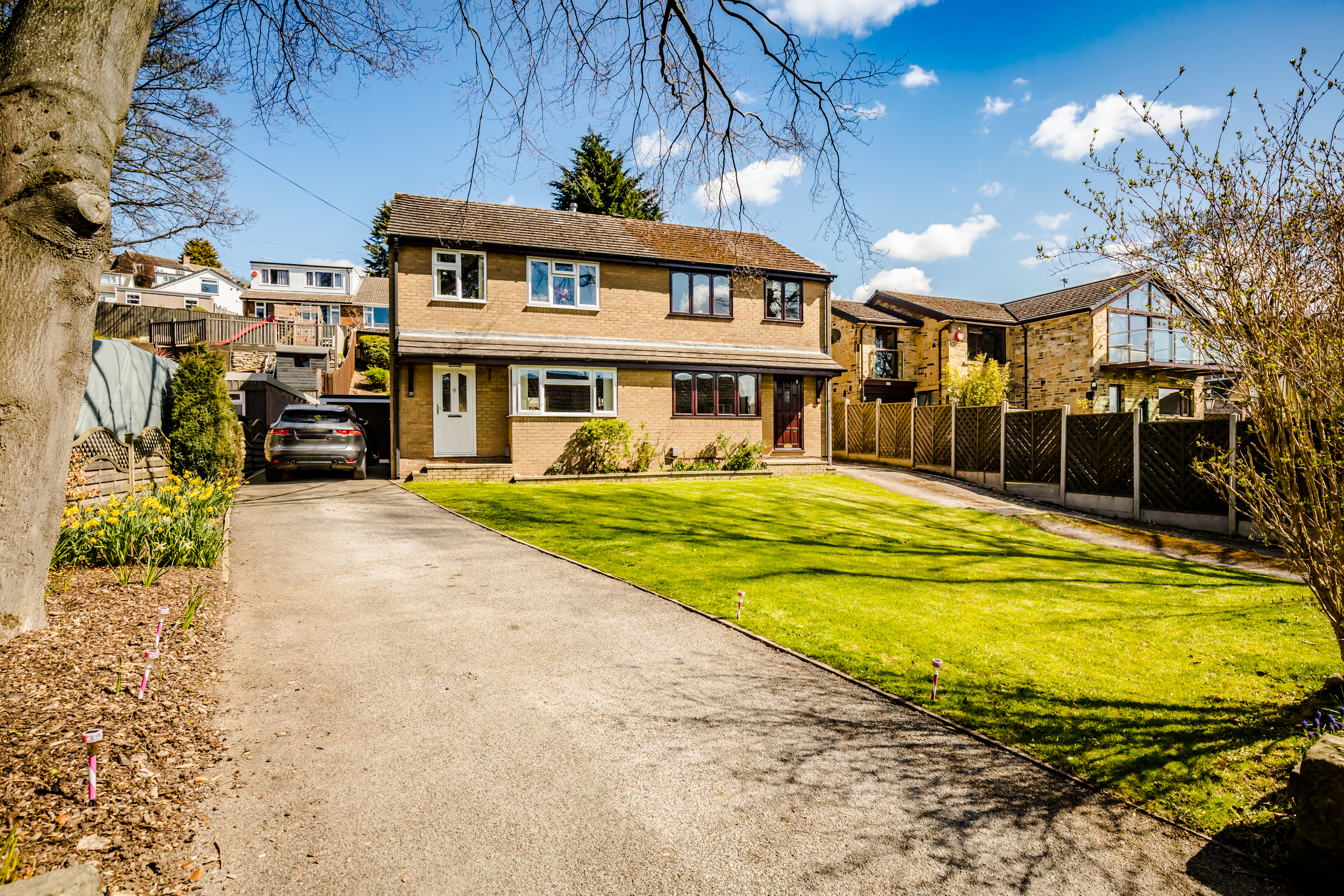 3 bedroom semi-detached house for sale in Quarry Lane, Huddersfield ...