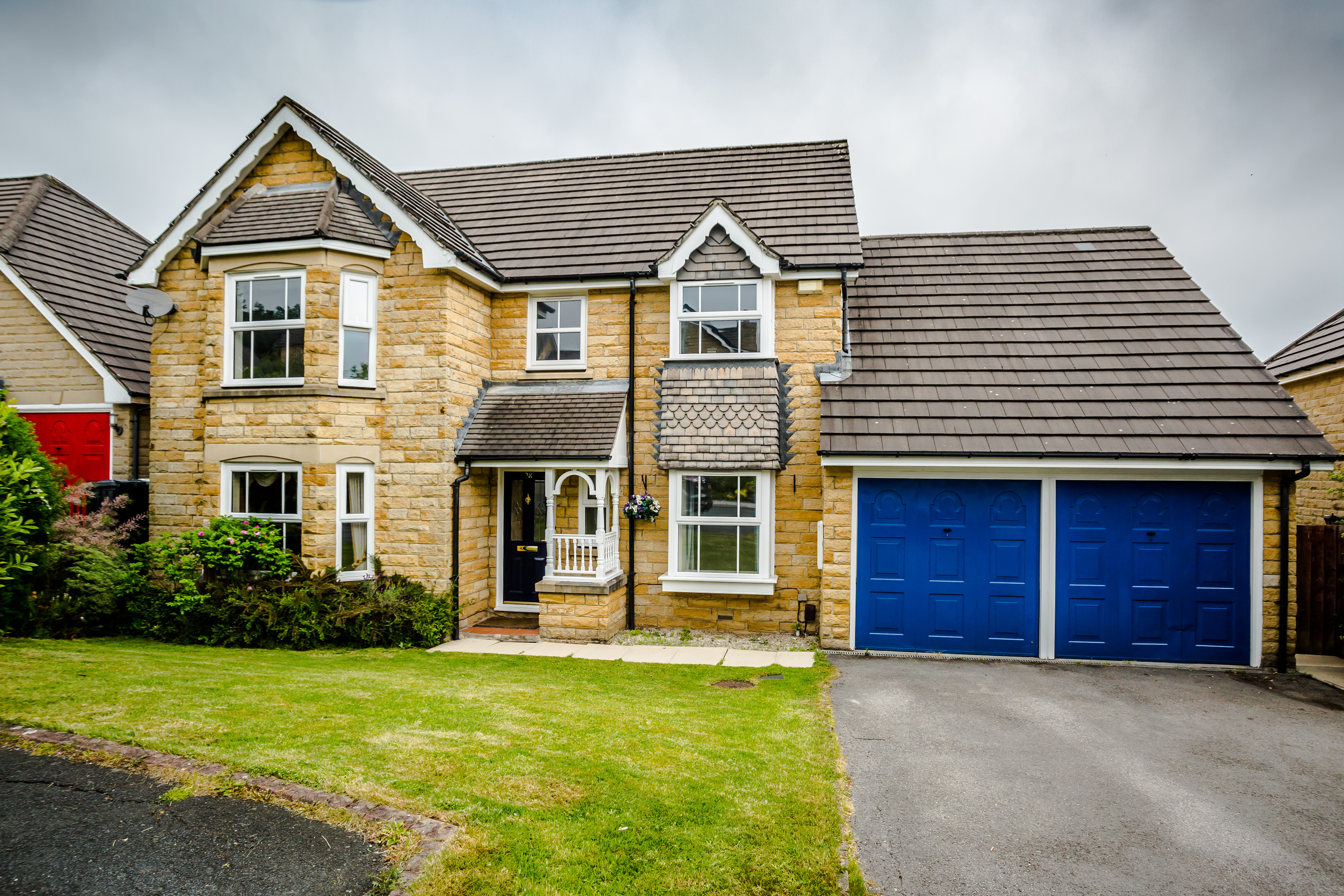 4 bedroom detached house for sale in Grimescar Meadows, Birkby ...