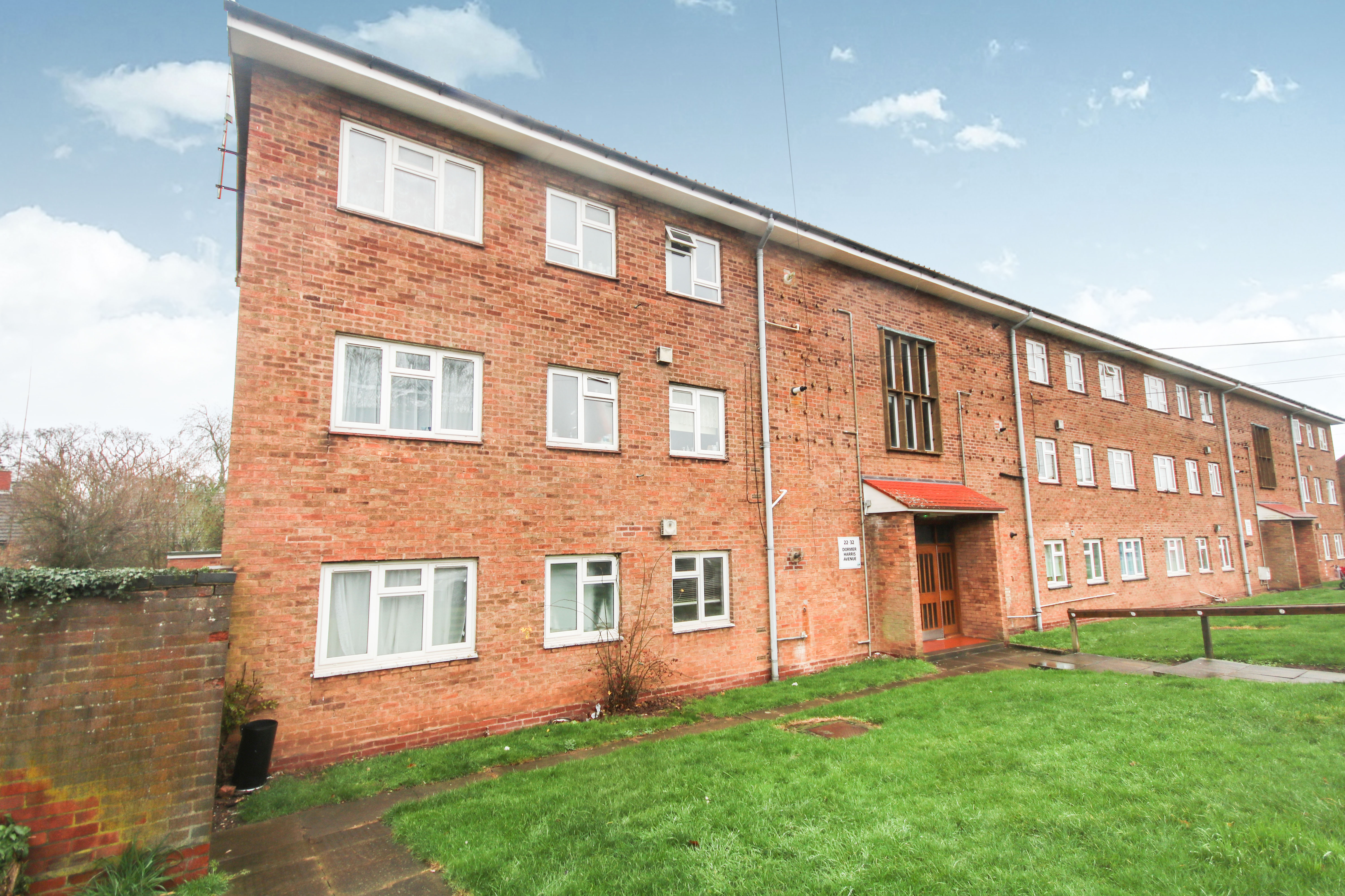 2 bedroom ground floor flat for sale in Dormer Harris Avenue, Coventry ...