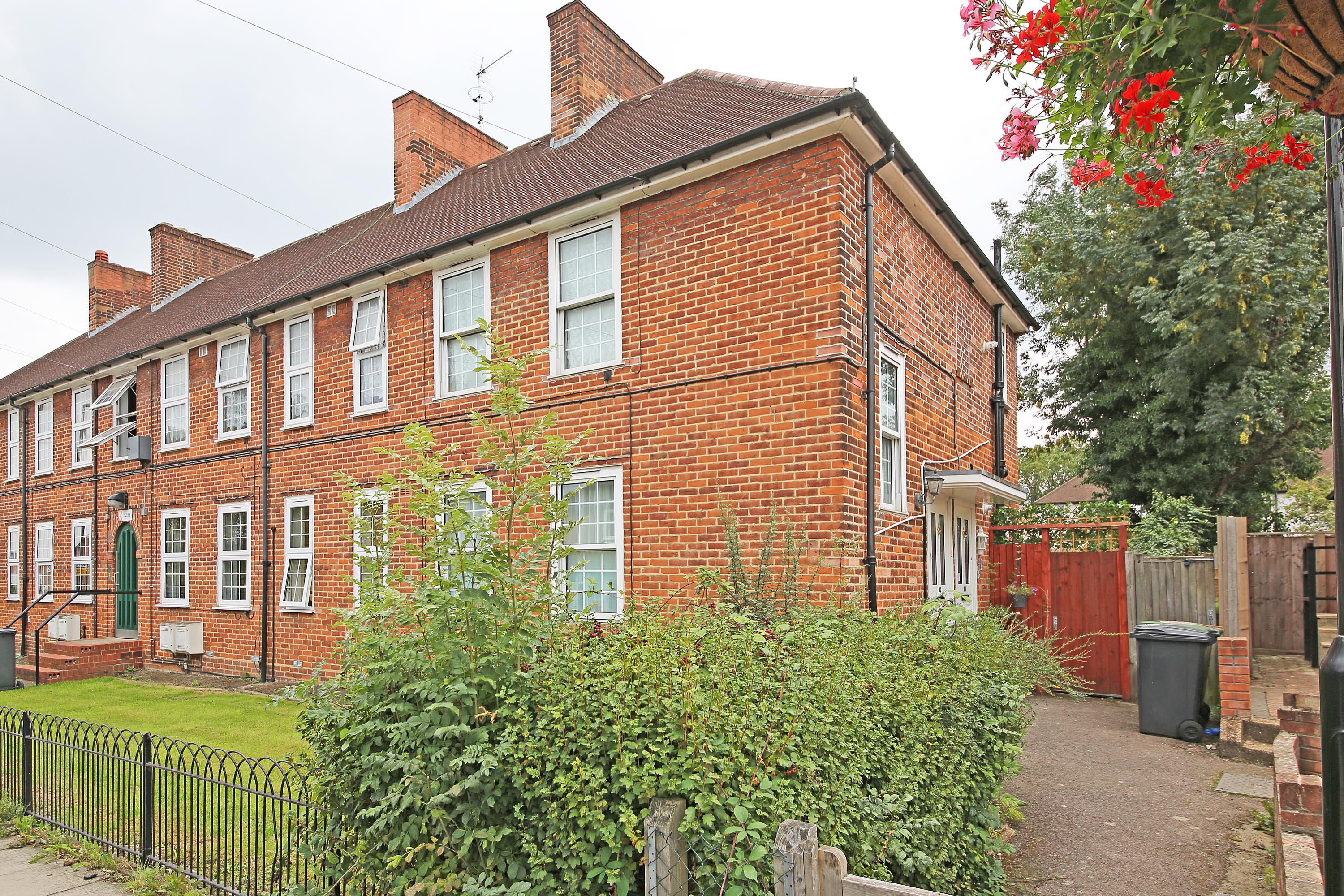 1 bedroom flat for sale in Waters Road, London, SE6 1UE