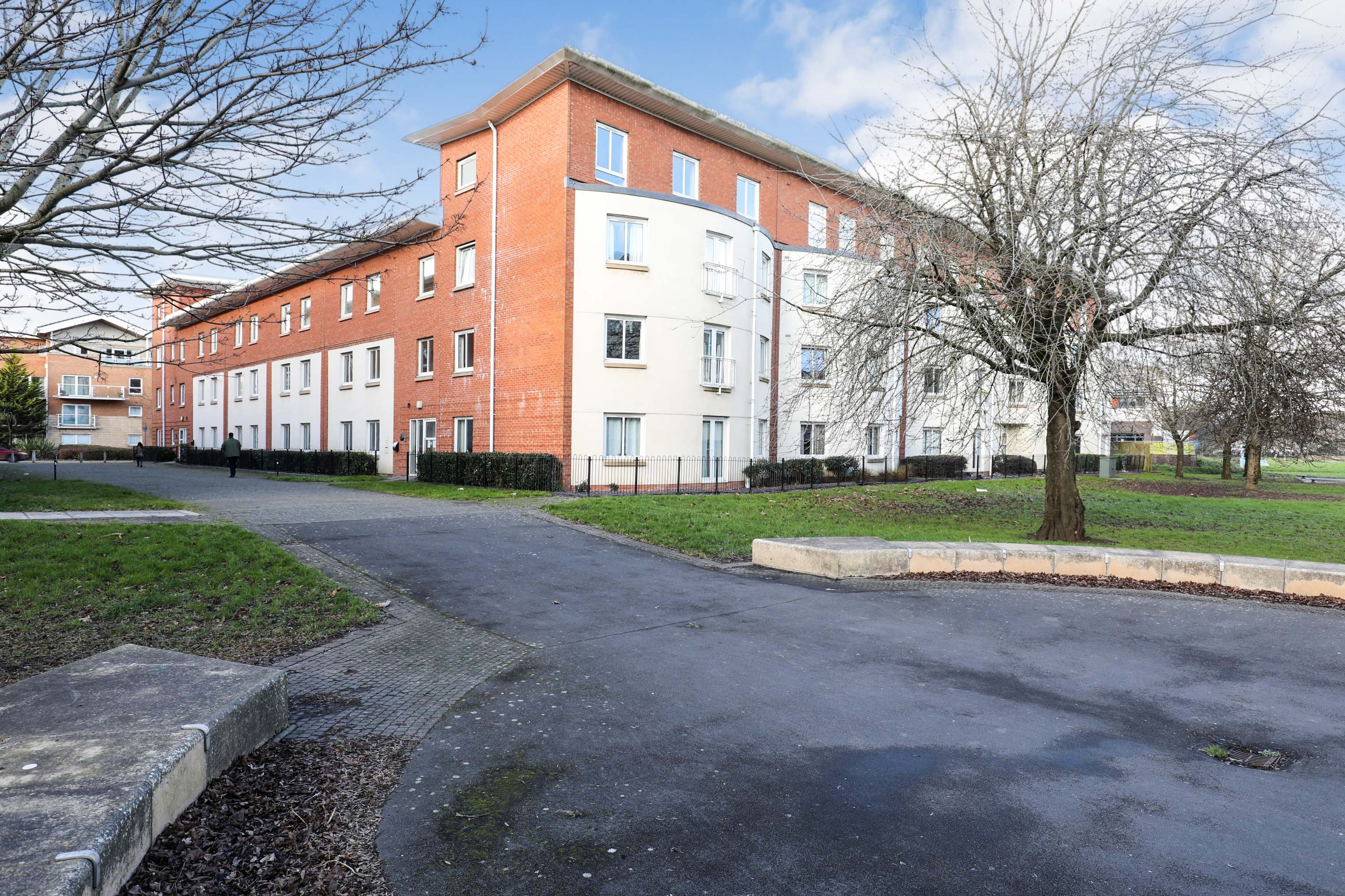 1 bedroom apartment for sale in Dumballs Road, Cardiff, CF10 5FY