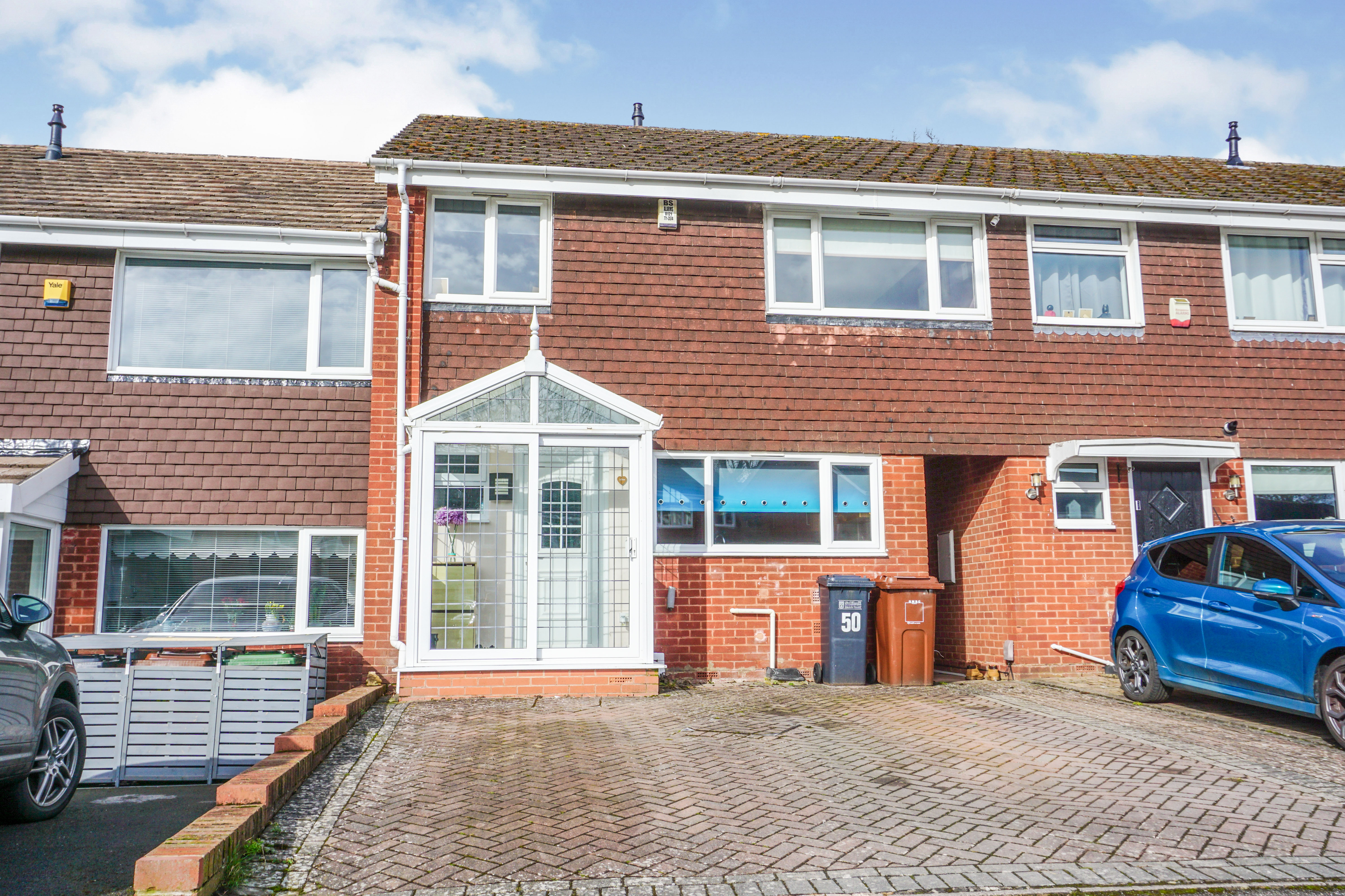 3 bedroom town house for sale in Snowshill Drive, Solihull, B90 4JT