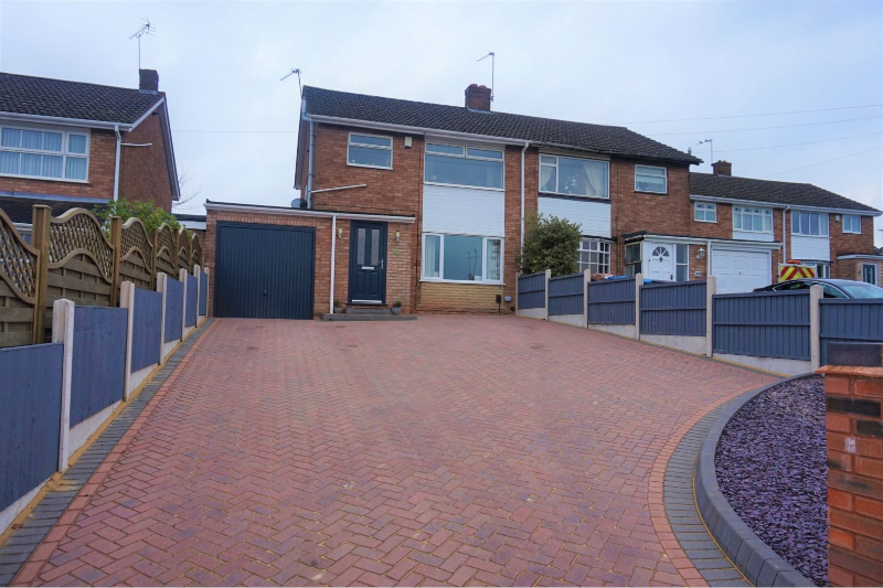 3 bedroom semi-detached house for sale in Ashmead Road, Burntwood, WS7 2EF