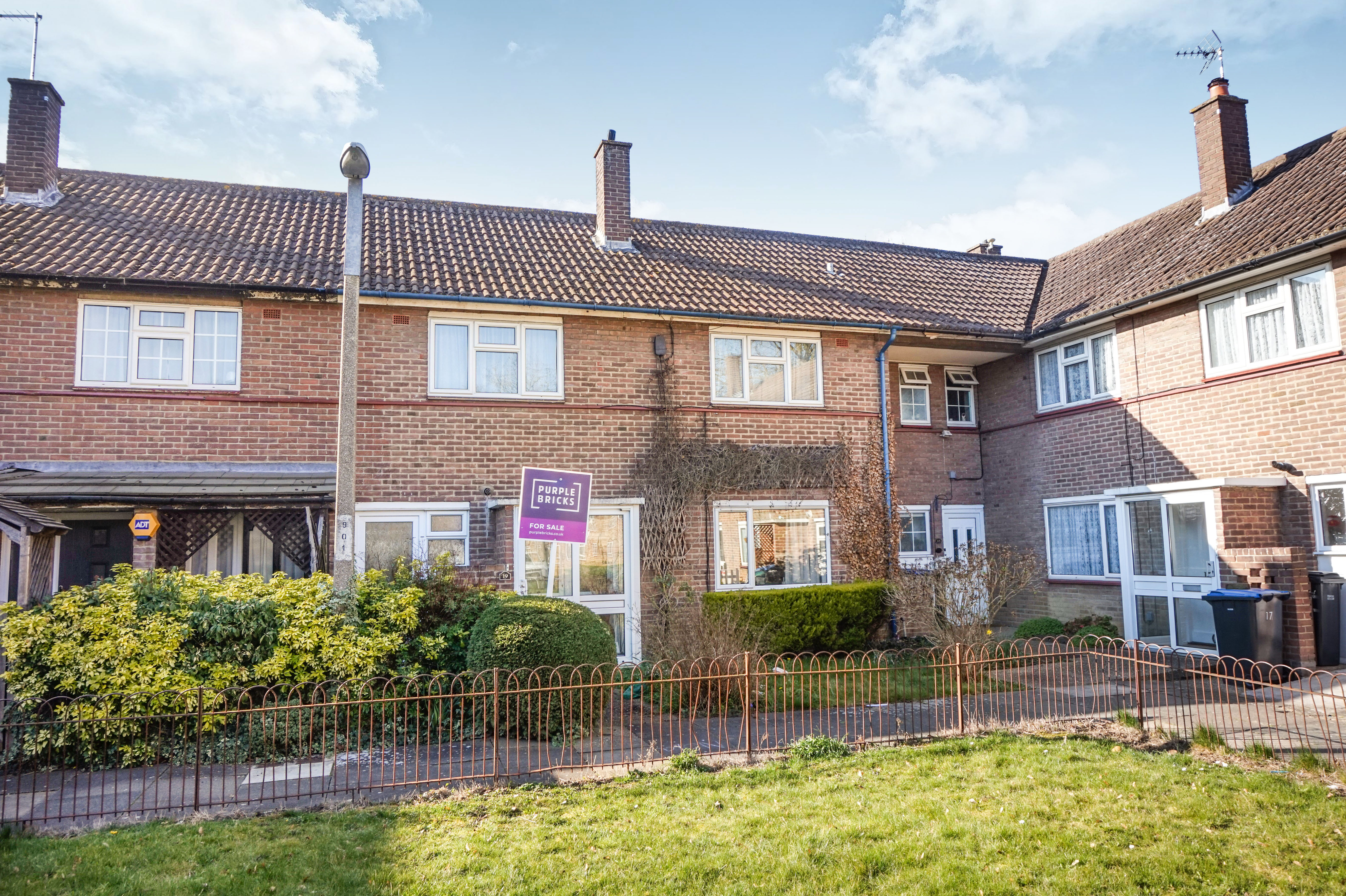4 bedroom terraced house for sale in Quarry Spring, Harlow, CM20 3HP