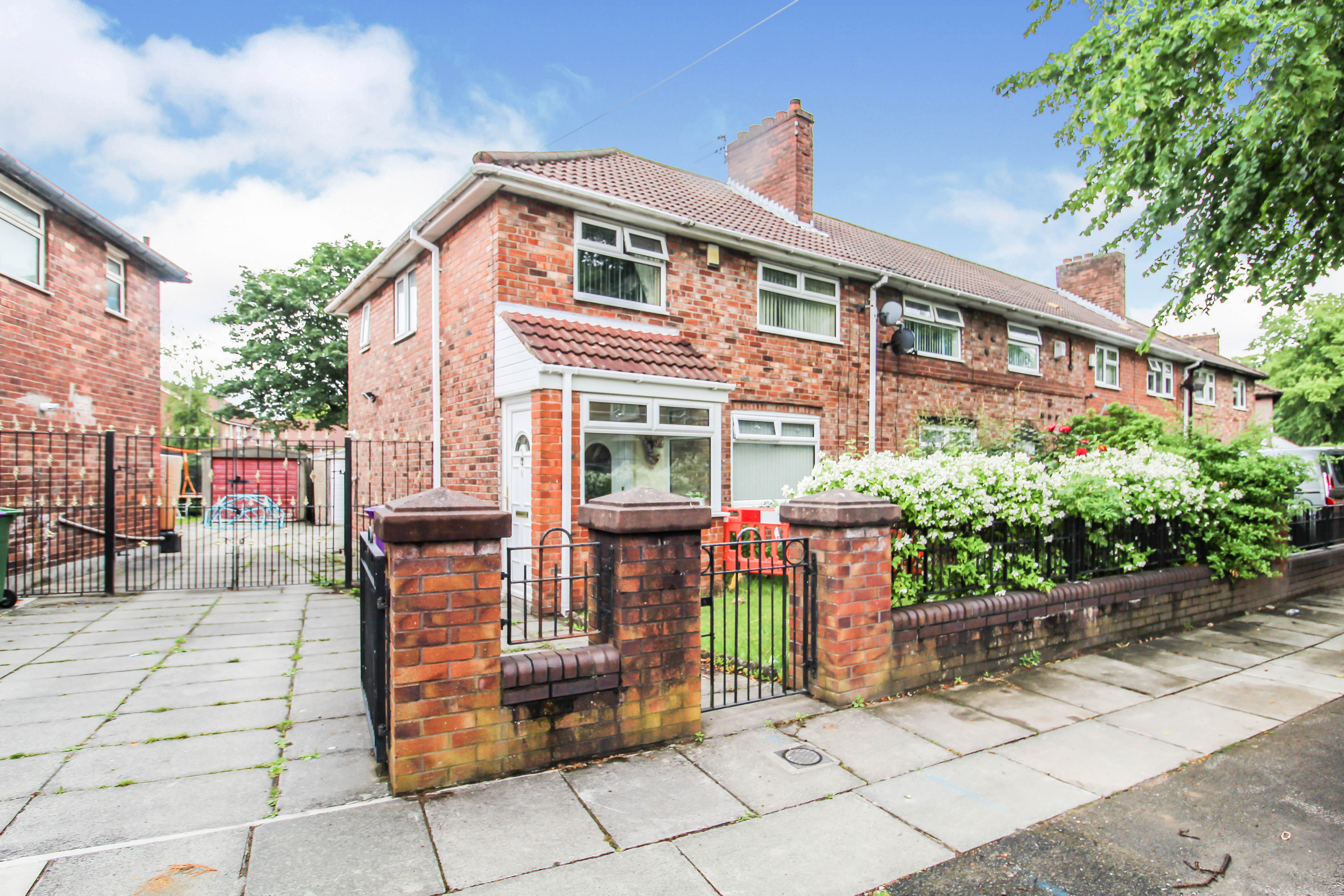 3 bedroom end of terrace house for sale in Inner Forum, Liverpool, L11 5BQ