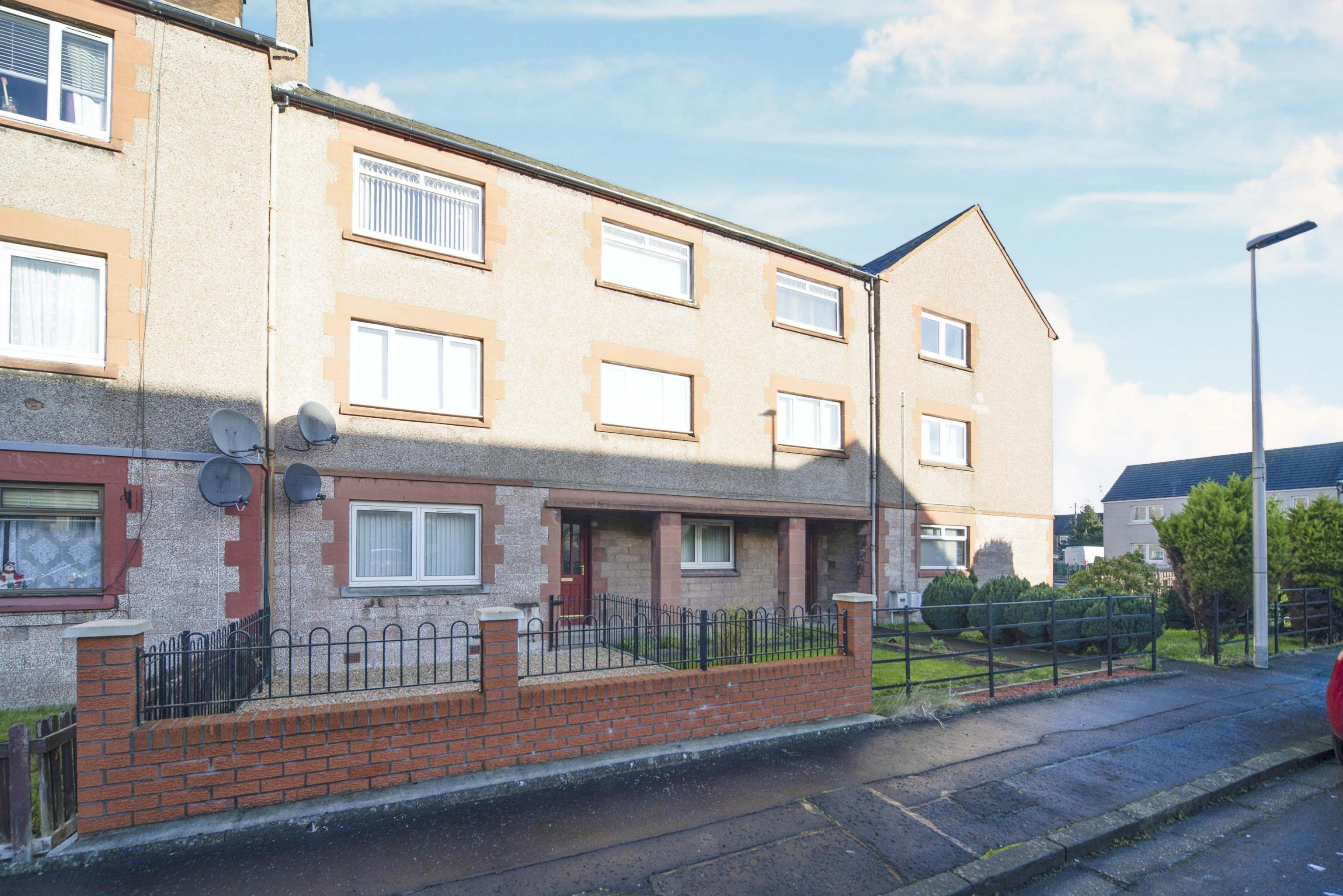 2 bedroom flat for sale in Telford Square, Camelon, FK1 4BT