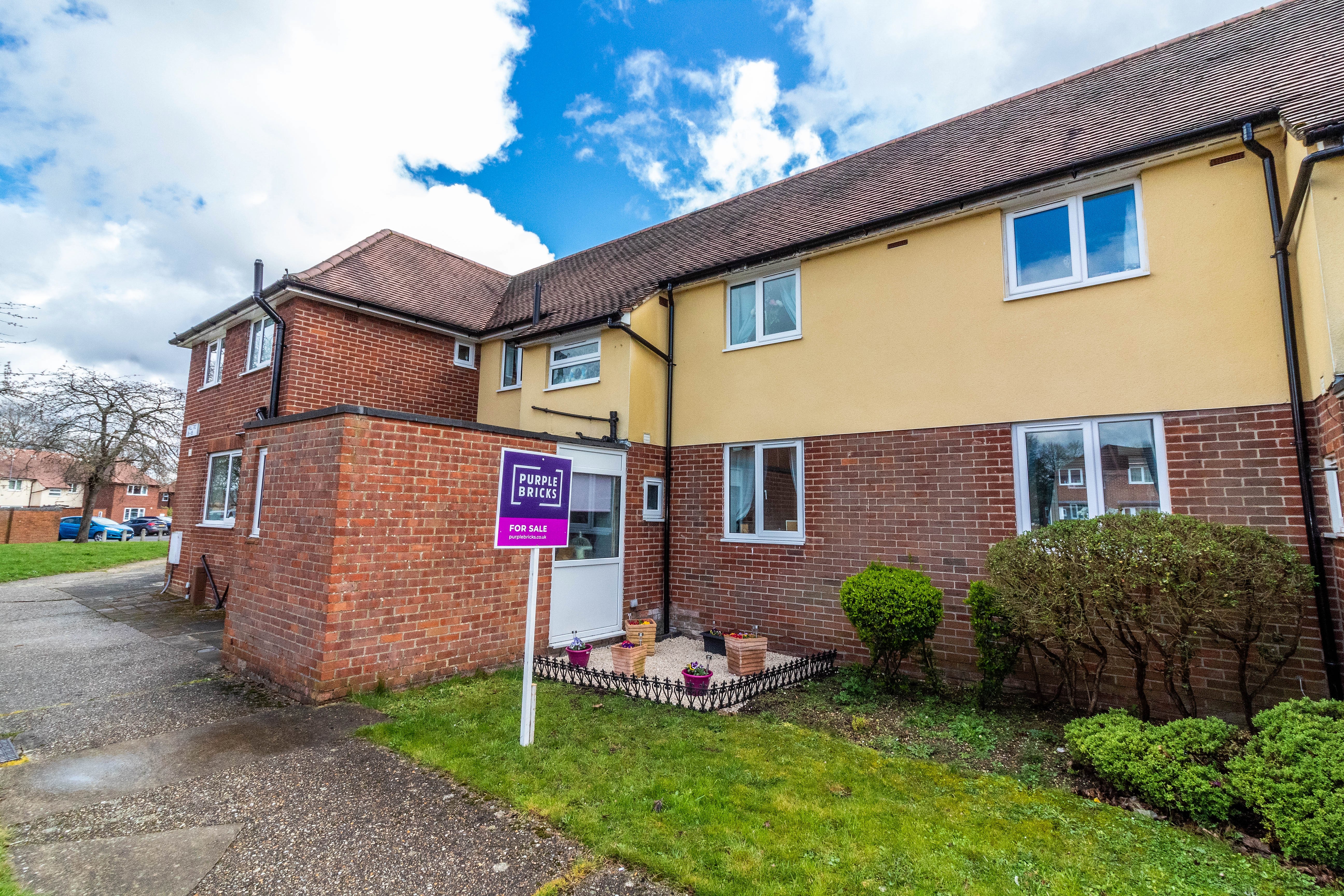 2 bedroom terraced house for sale in Hill Road, Arborfield, Reading ...