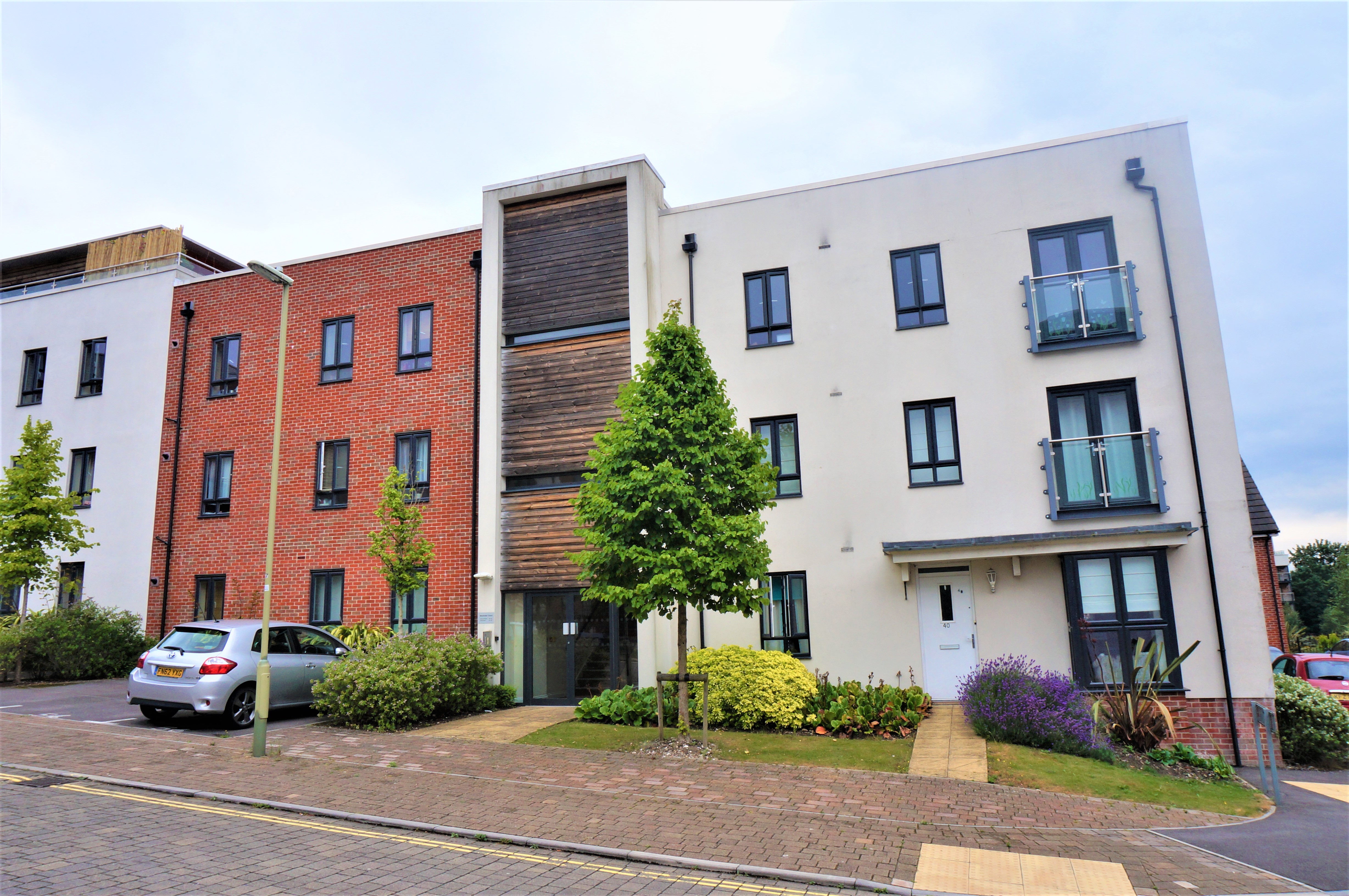 2 bedroom apartment for sale in Sinclair Drive, Town Centre ...