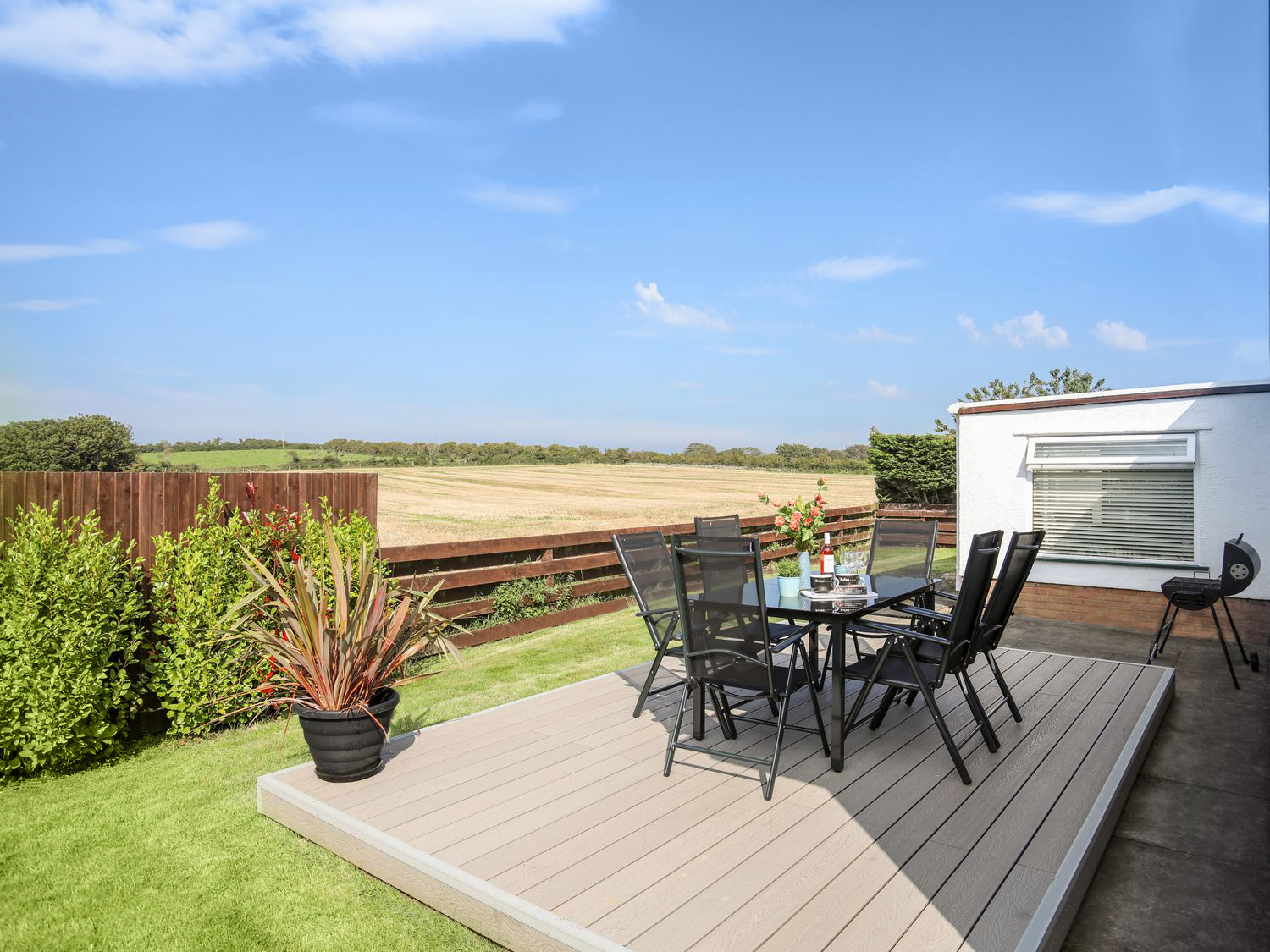 4 bedroom detached bungalow for sale in 15 Llynnon Park, Llanfachraeth ...