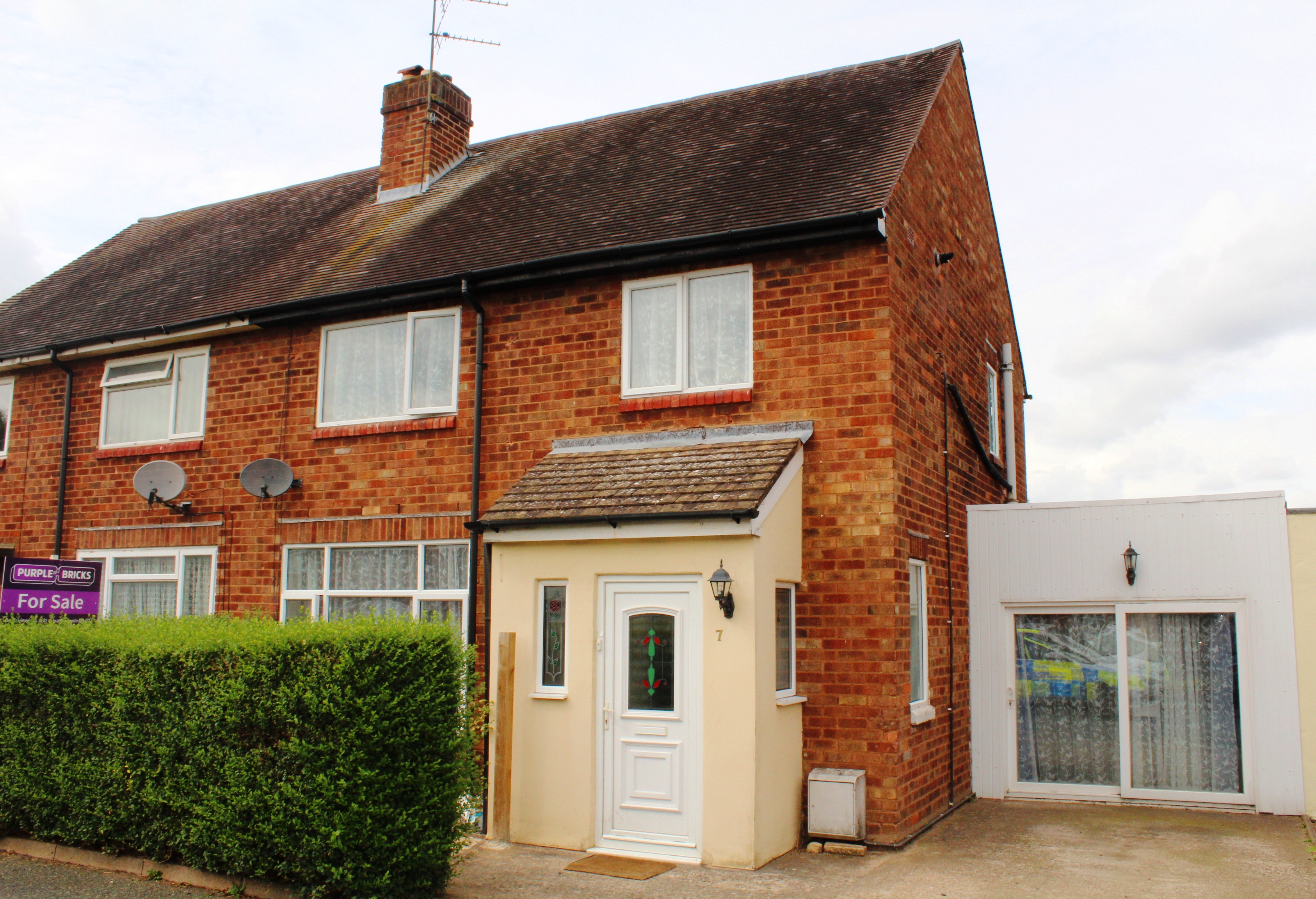 3 bedroom semi-detached house for sale in Bredon Avenue, Kidderminster ...