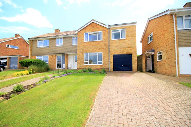 6 Bedroom Semi Detached House For Sale In Anderida Road Eastbourne