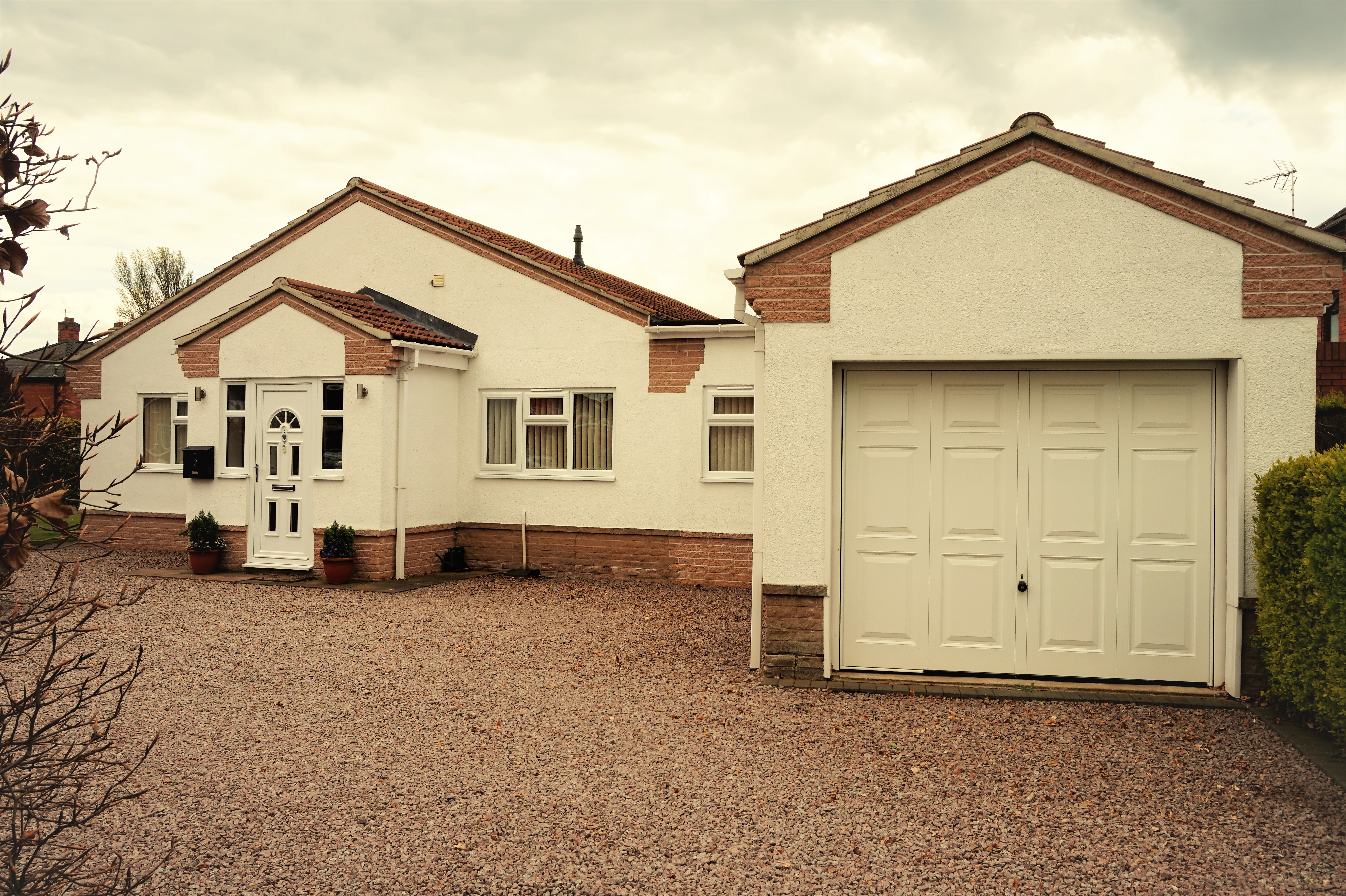 4 bedroom detached bungalow for sale in Hawton Road, Newark, NG24 4QB