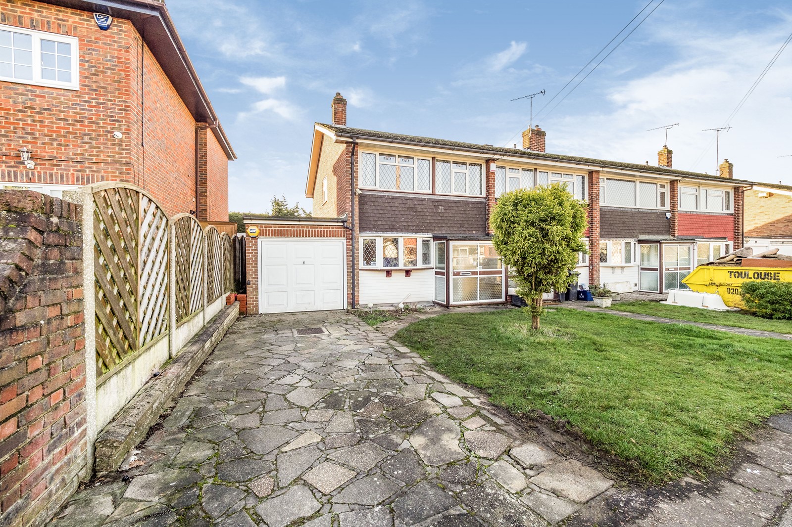 3 bedroom semi-detached house for sale in Maypole Drive, Chigwell, IG7 6DE