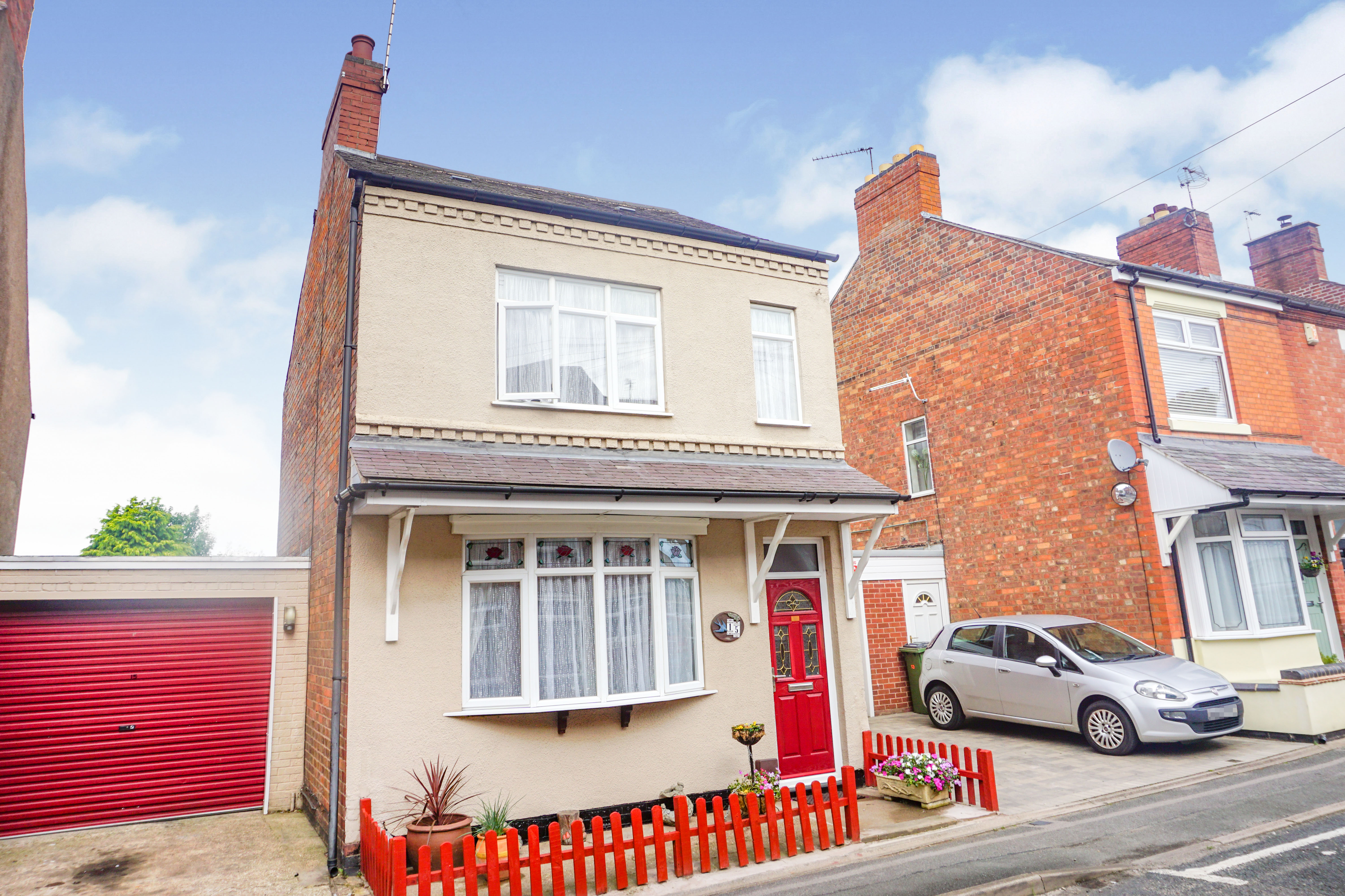 3 bedroom link detached house for sale in West Street, Leicester, LE19 4LT