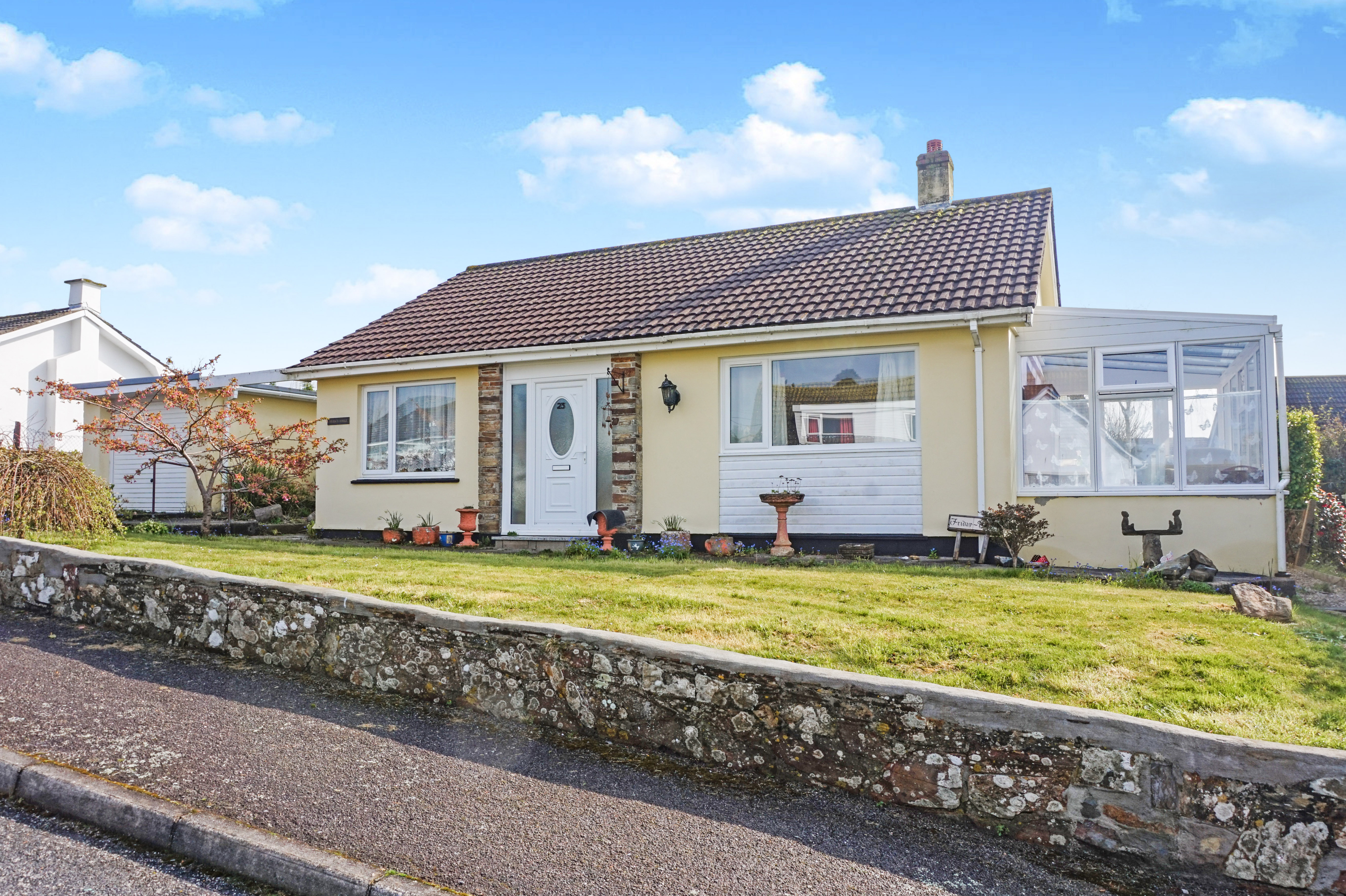 2 bedroom detached bungalow for sale in Barton Meadow, Looe, PL13 2LW