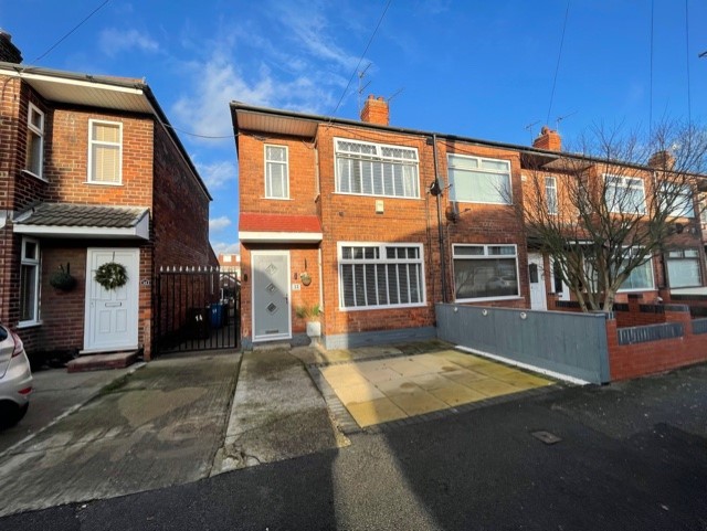 3 bedroom end of terrace house for sale in Rosedale Avenue, Hull, HU9 2PL