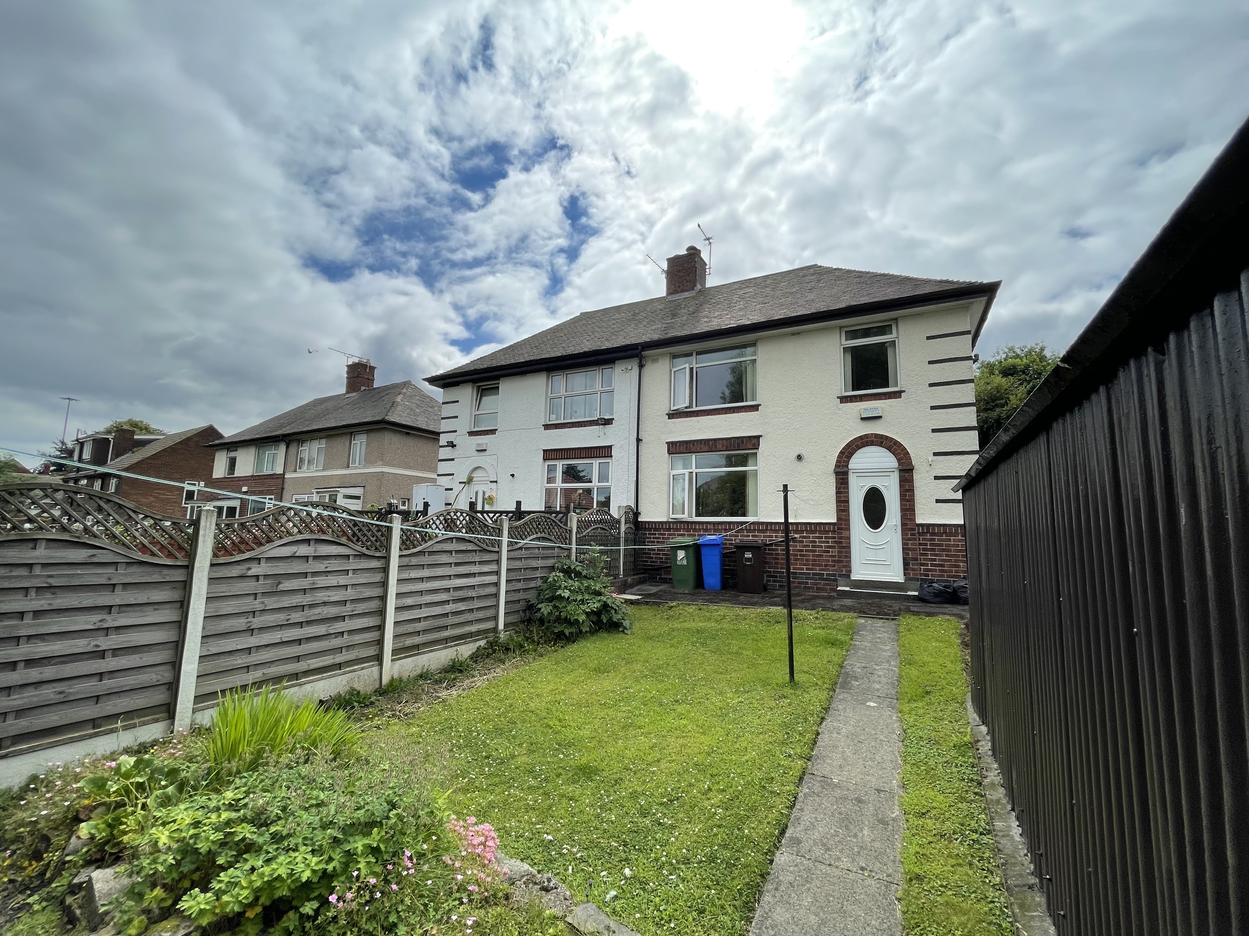 3 bedroom semi-detached house for sale in Hurlfield Road, Sheffield ...