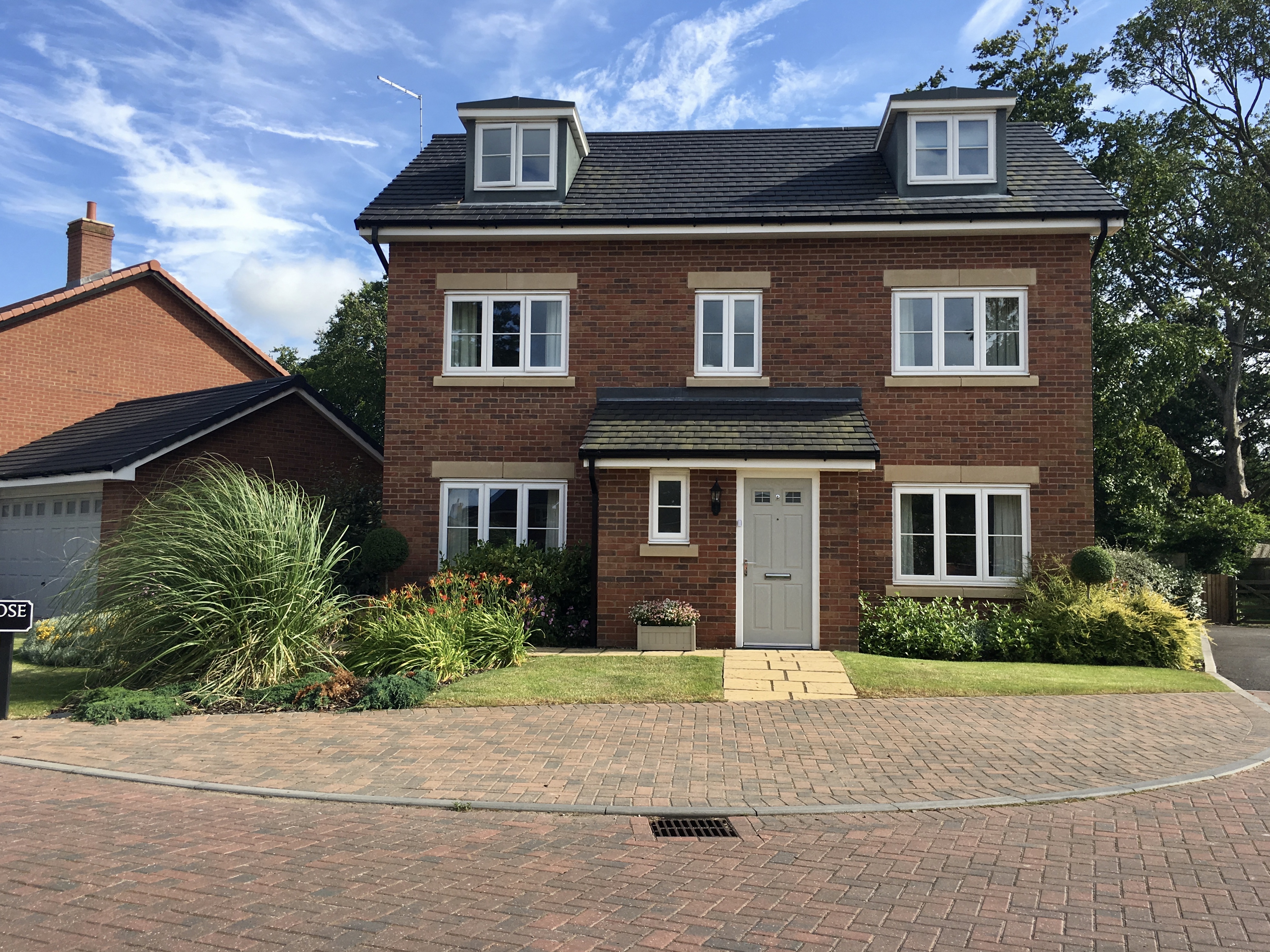 5 bedroom detached house for sale in Ormerod Close, Backford, Chester ...