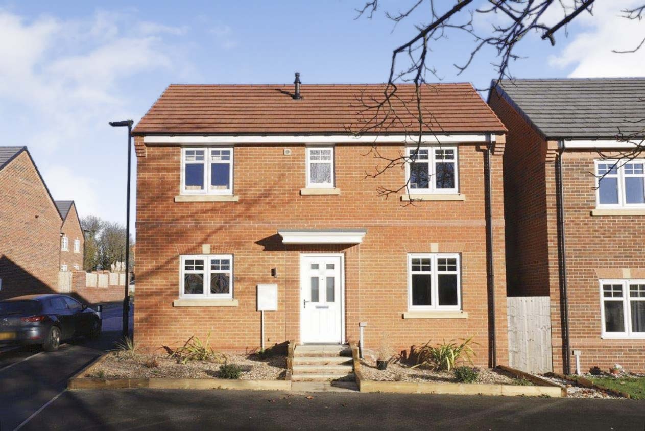 3 bedroom detached house for sale in Ruby Lane, Sheffield, S20 5FJ